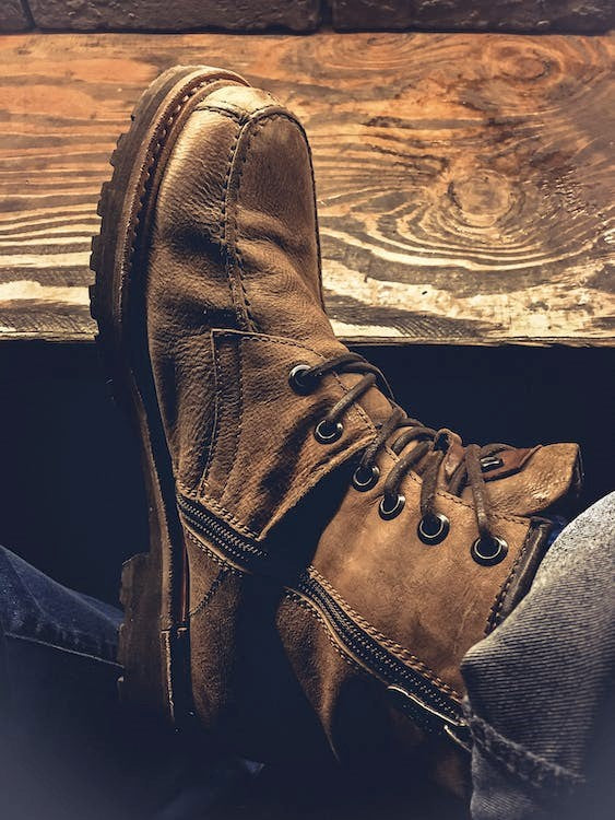 The Ultimate Guide to Men's Boots Maintenance: Tips for Long-Lasting a