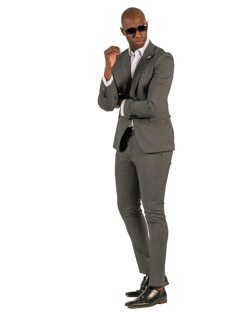 38 R Stretch Fabric - "Gray" Light Weight Suit - Slim Fitted Suit "Style